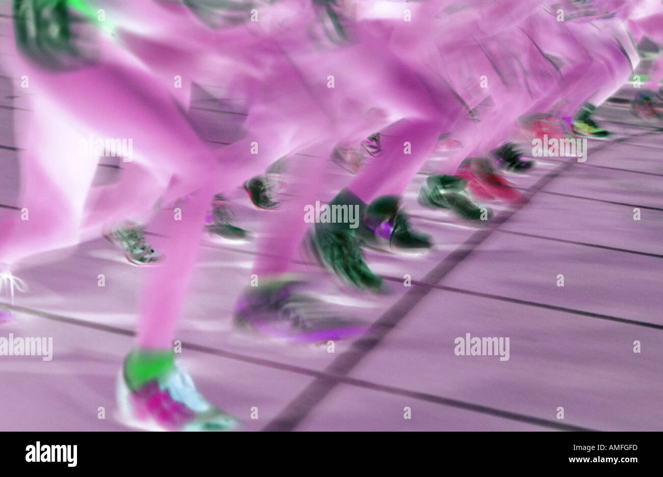 Long distance runner start line hi-res stock photography and images - Alamy