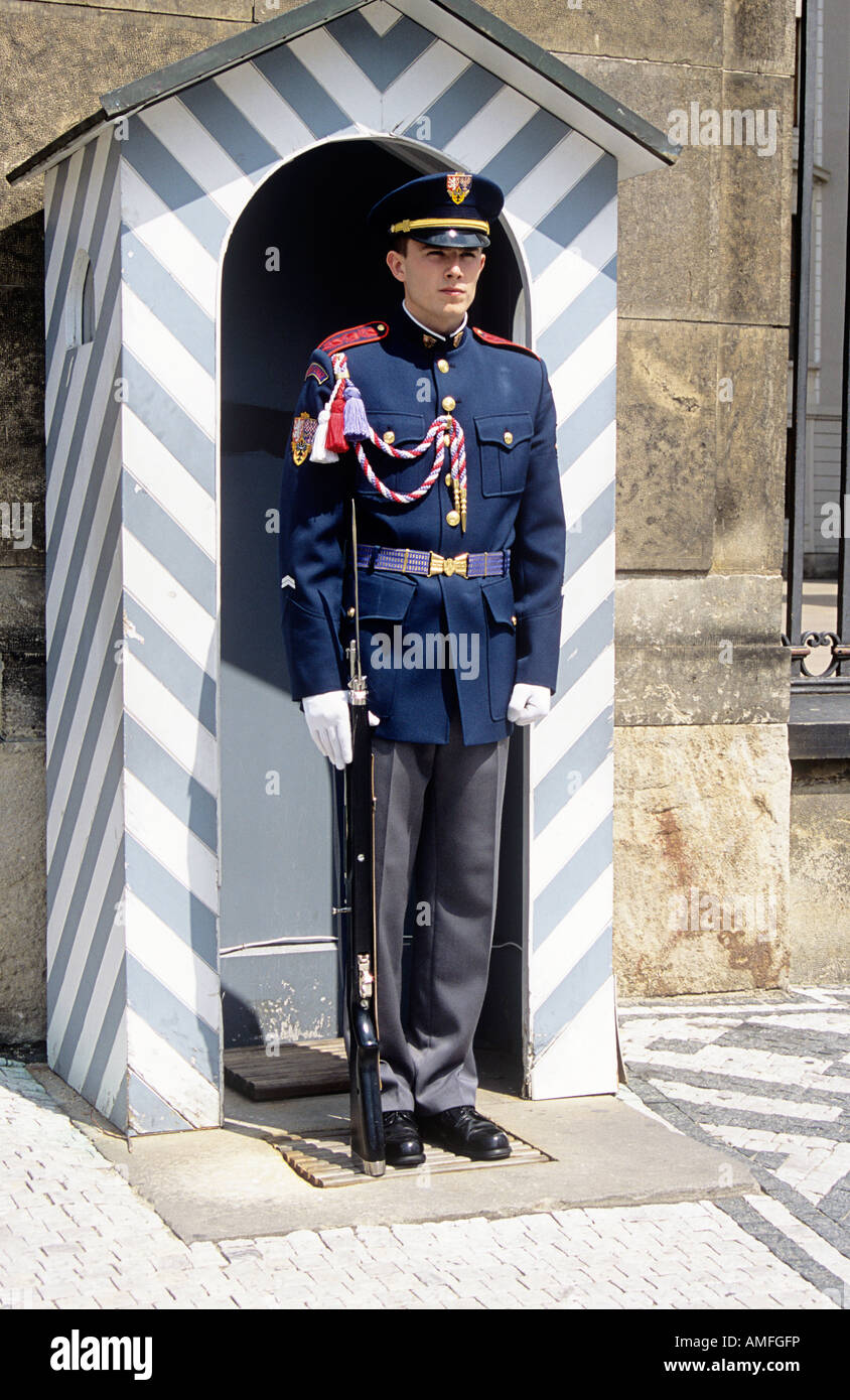 Soldier standing guard in sentry box, Prague Castle, Prazsky Hrad ...