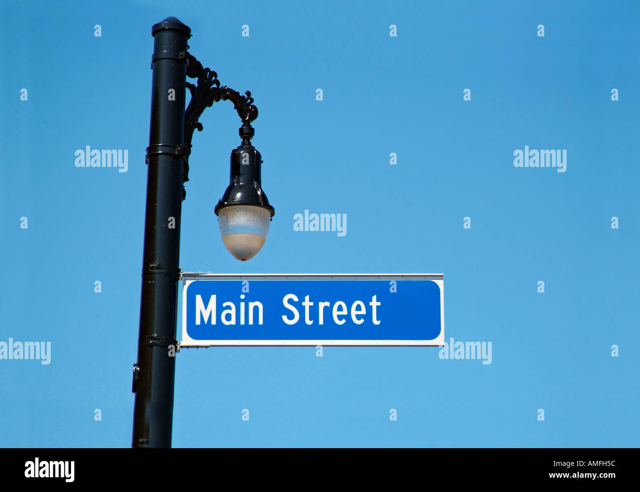 Showing the street hi-res stock photography and images - Alamy