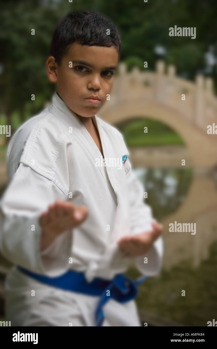 Karate form hi-res stock photography and images - Alamy