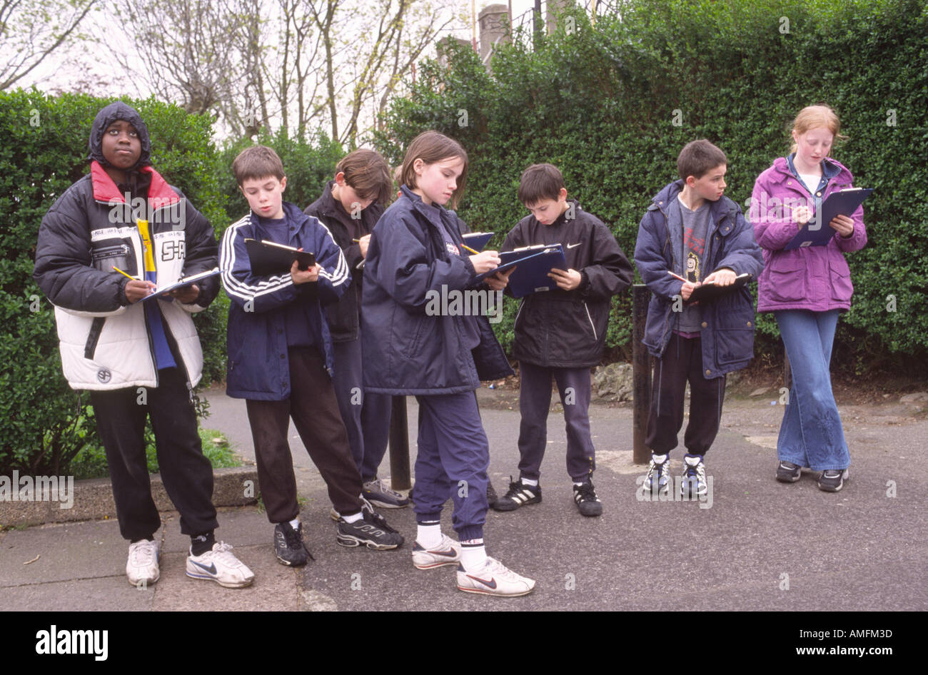School children on outing hi-res stock photography and images - Alamy