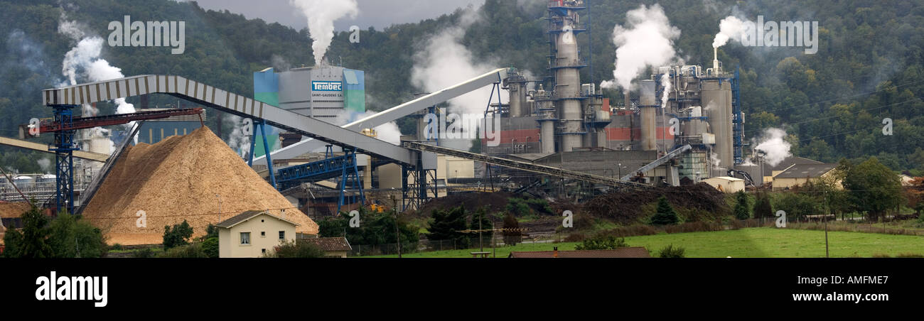 Wood pulp hi-res stock photography and images - Alamy