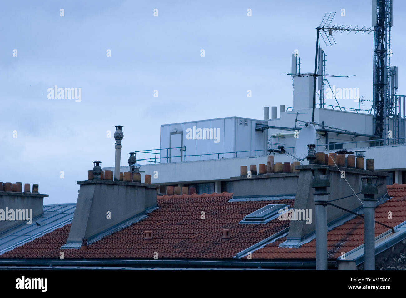 Cellular antennas rooftop hi-res stock photography and images - Alamy