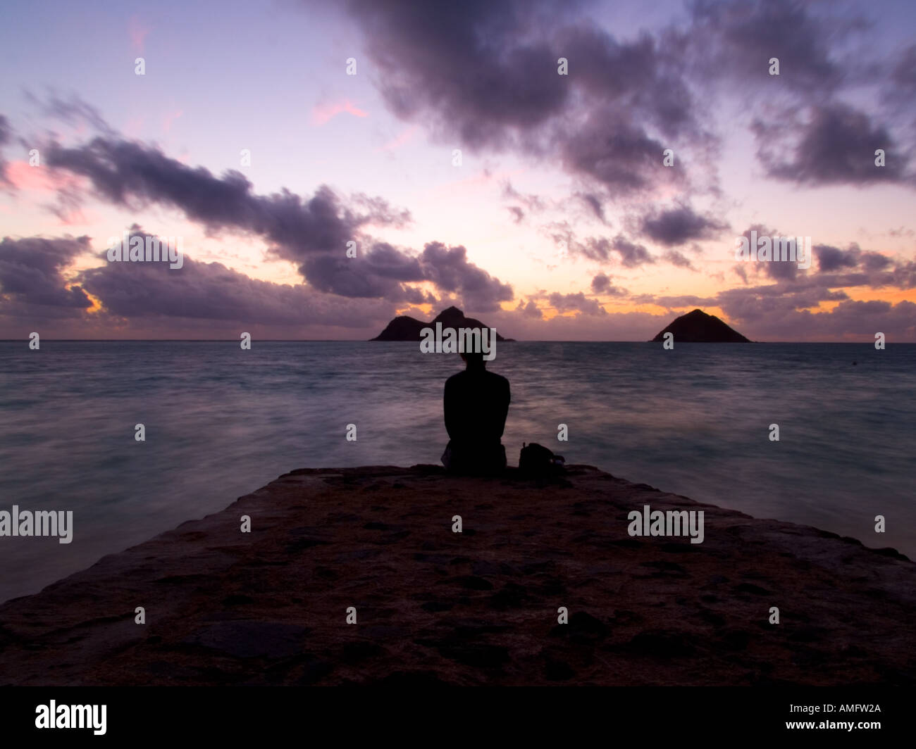 Sit and watch the world go by hi-res stock photography and images - Alamy