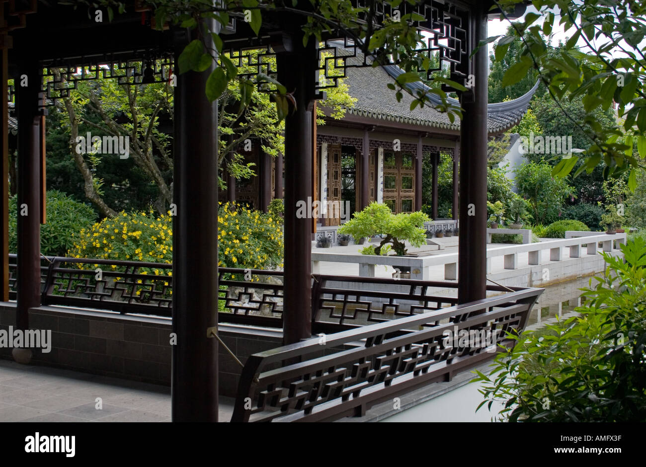 Ming dynasty style hi-res stock photography and images - Alamy