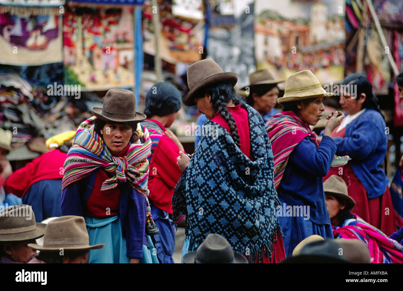 QUECHUA WOMEN at the SUNDAY MARKET in PISAC THE SACRED VALLEY PERU ...