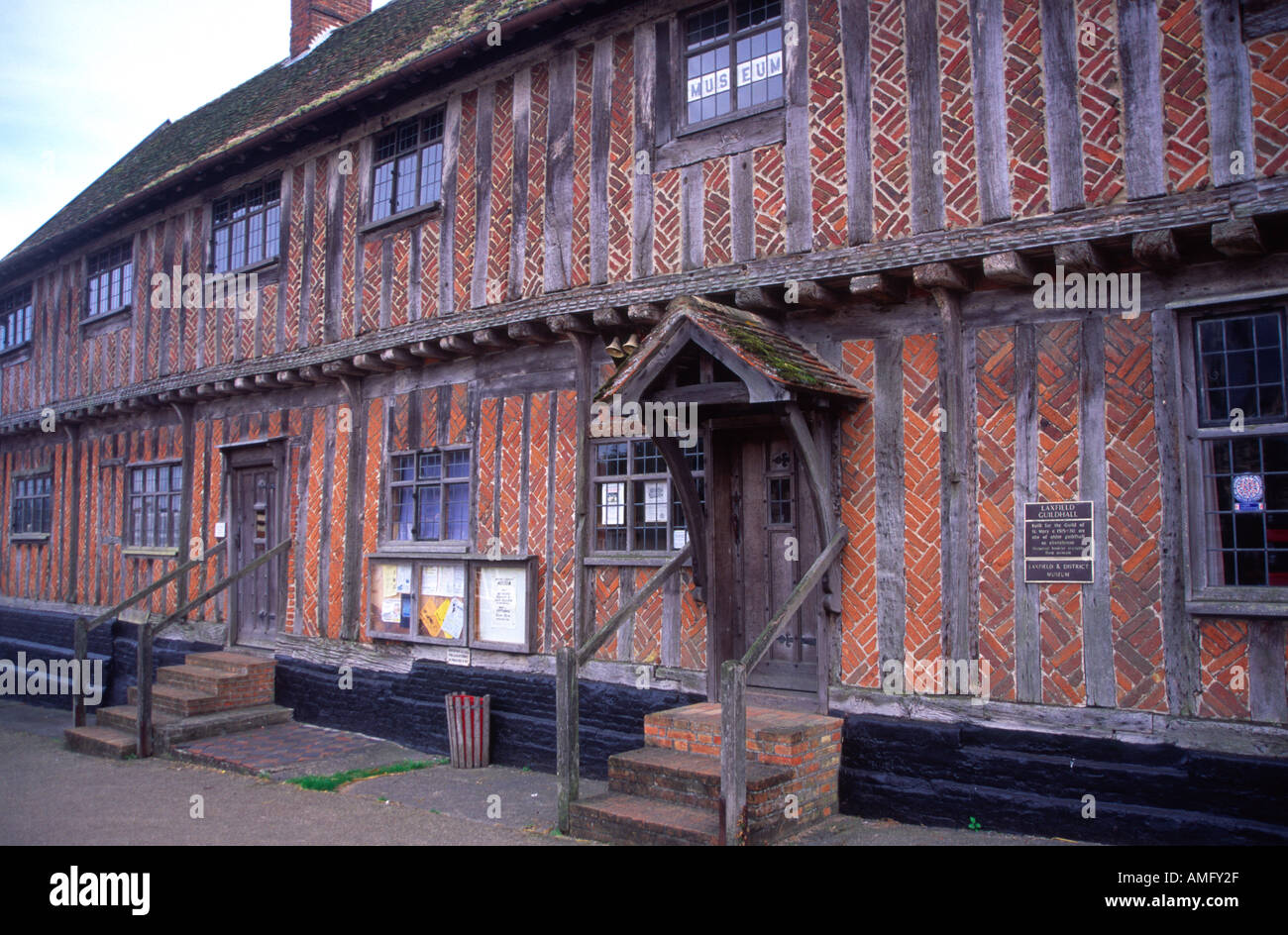 Village pub kings head laxfield hi-res stock photography and images - Alamy