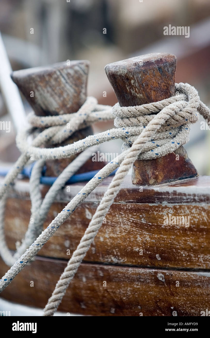 wooden boat details ropes Stock Photo - Alamy