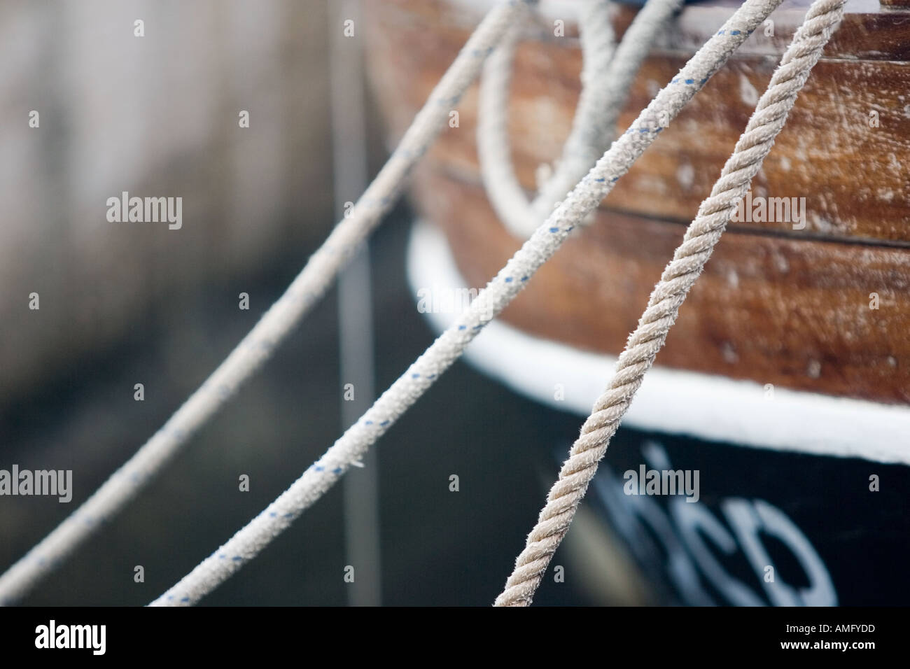 wooden boat details ropes Stock Photo - Alamy