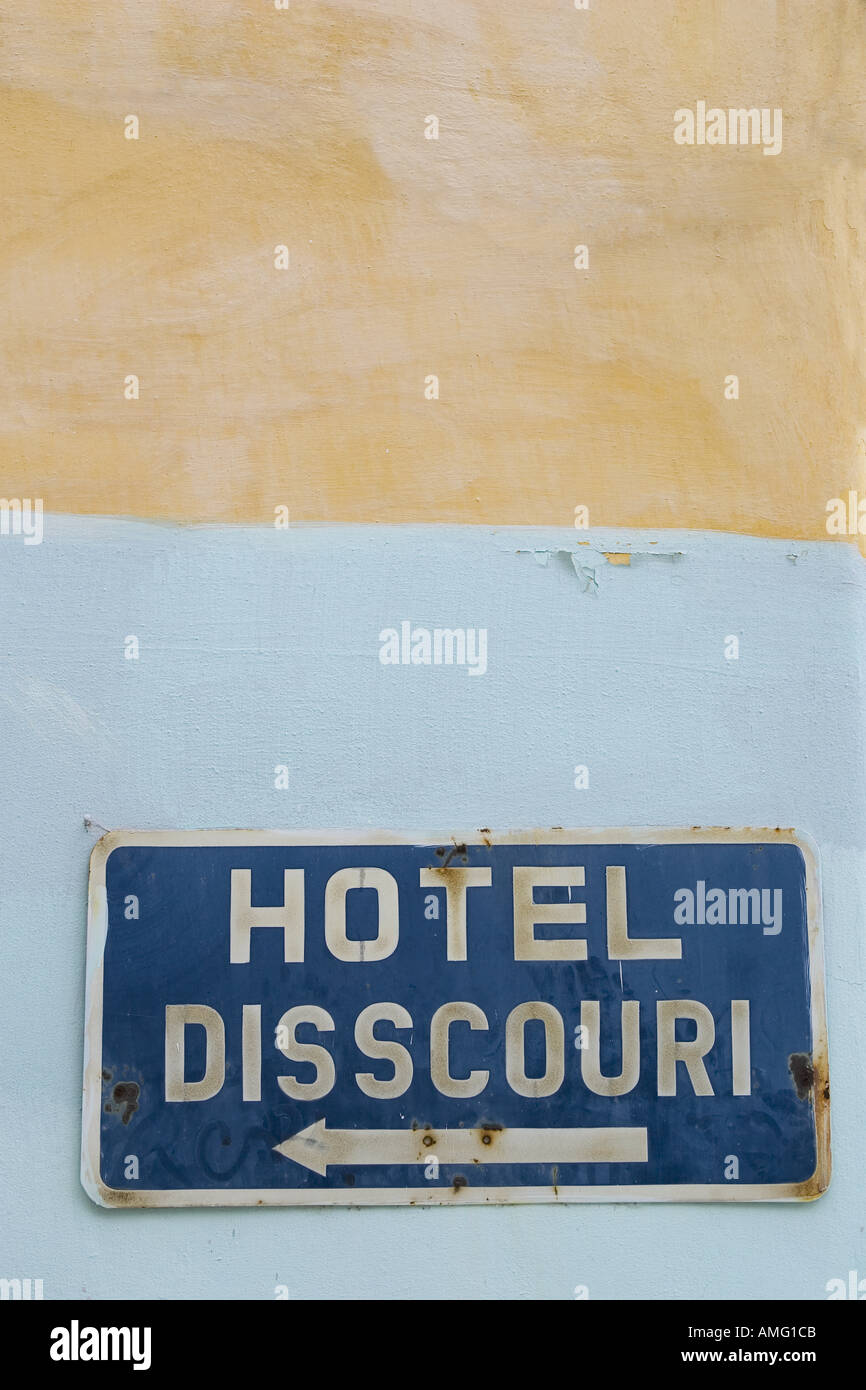 Hotel sign indication board hi-res stock photography and images - Alamy