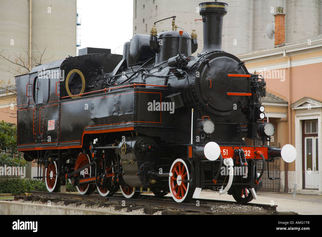 375 503 hi-res stock photography and images - Alamy