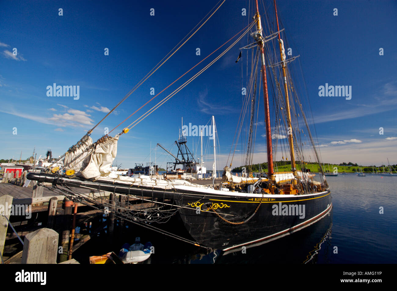 Bluenose ll hi-res stock photography and images - Alamy