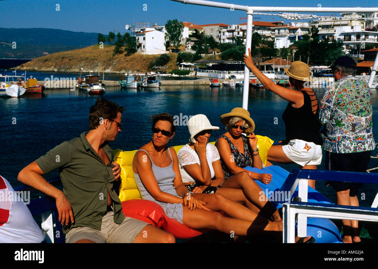 Griechenland, Chalkidiki, Athos, Fähre zur Insel Amoliani Stock Photo ...