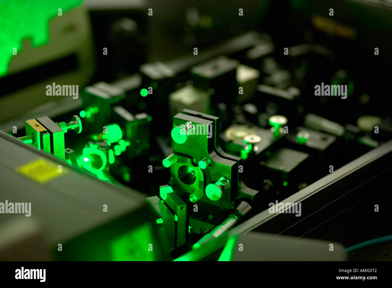 Laser science hi-res stock photography and images - Alamy