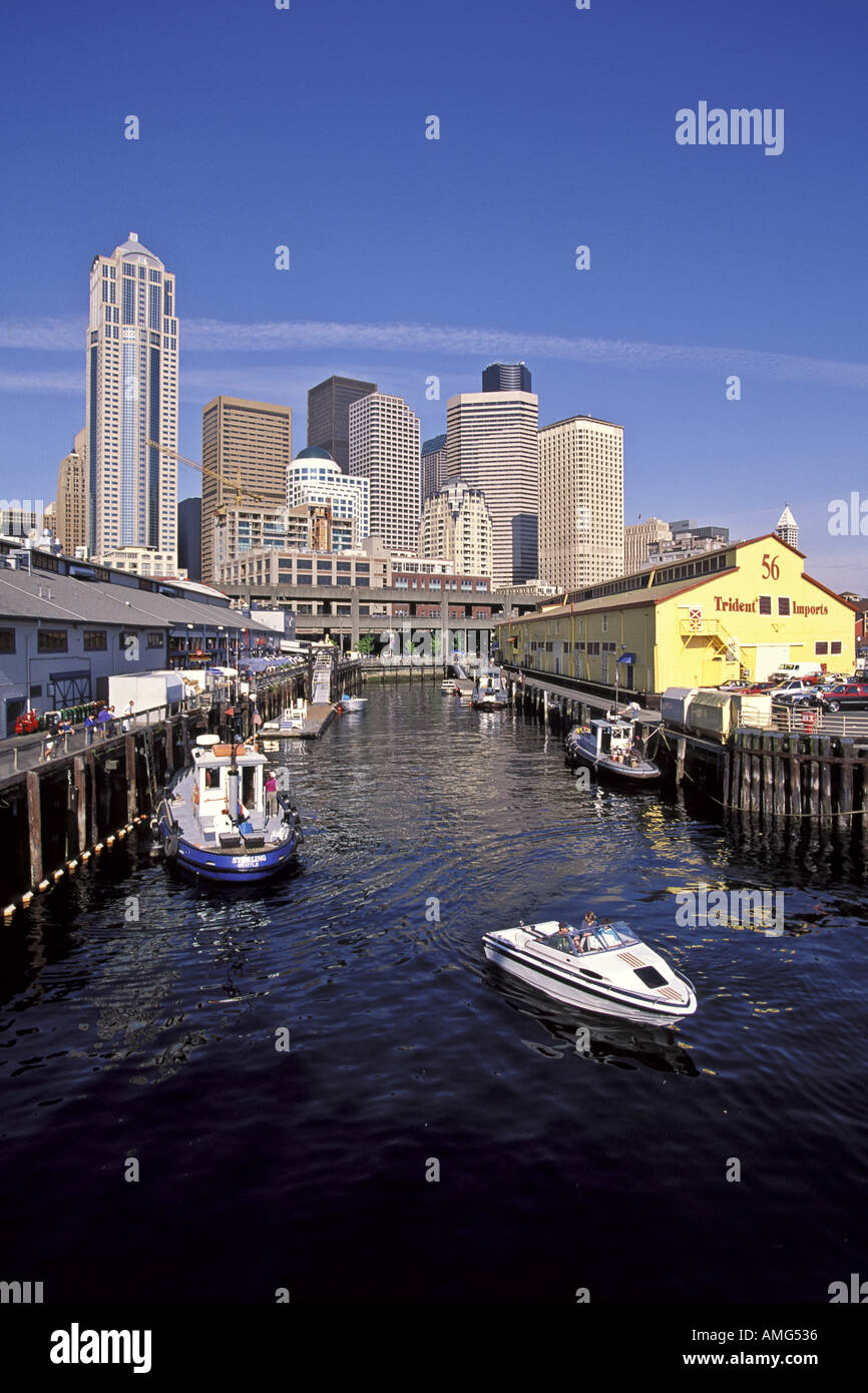 Seattle Washington waterfront and skyline Stock Photo - Alamy