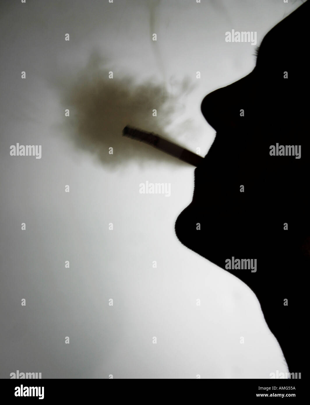 Smoking room hi-res stock photography and images - Alamy