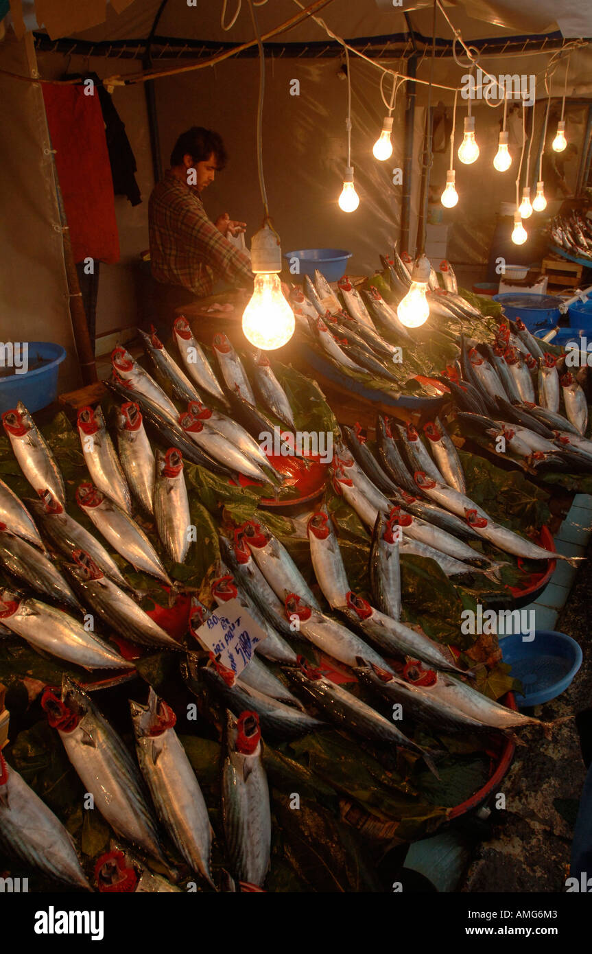 Fischmarkt istanbul hi-res stock photography and images - Alamy