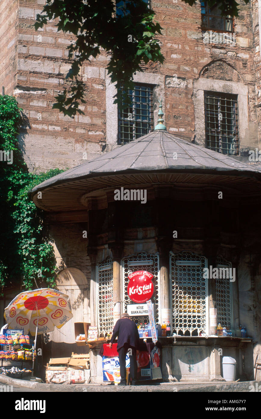 Türkei, Istanbul, Kiosk Stock Photo - Alamy