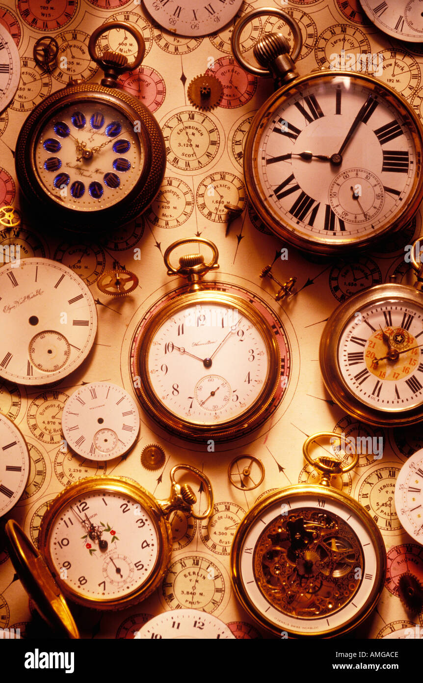 Clock cogs hands hi-res stock photography and images - Alamy