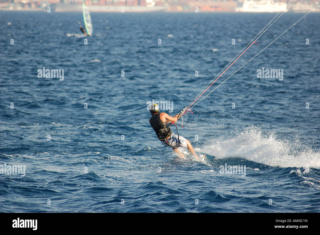 Israel Eilat Kite surfing in the Gulf of Aqaba Stock Photo - Alamy