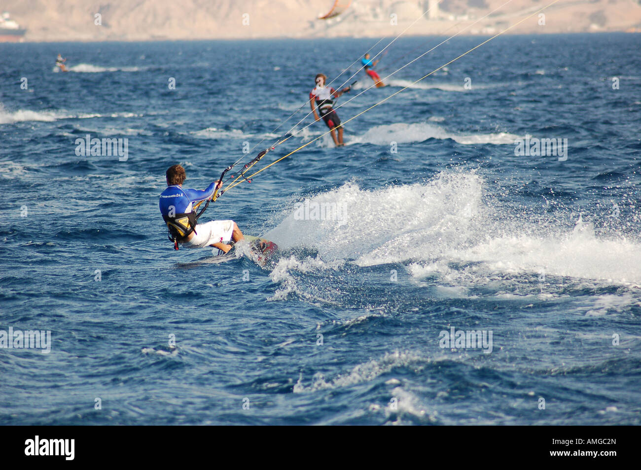 Israel Eilat Kite surfing in the Gulf of Aqaba Stock Photo - Alamy