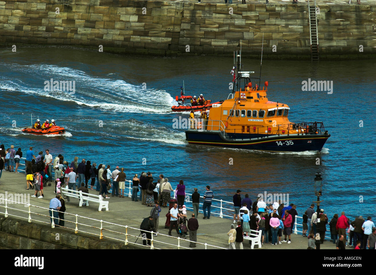 Lifeboat base hi-res stock photography and images - Alamy