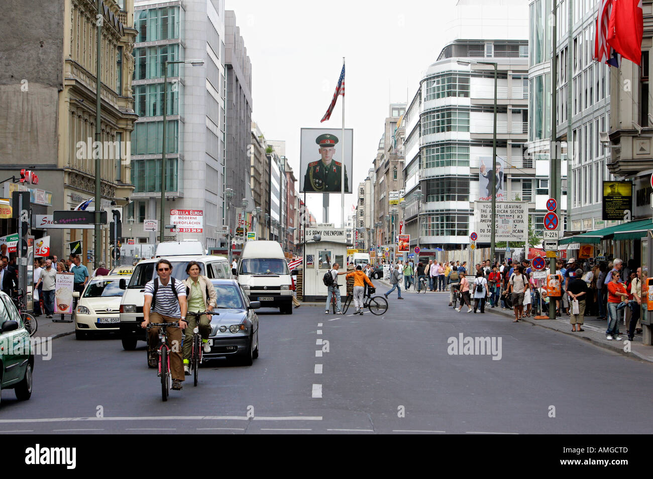 BERLIJN Checkpoint Charlie PHOTO GERRIT DE HEUS Stock Photo - Alamy