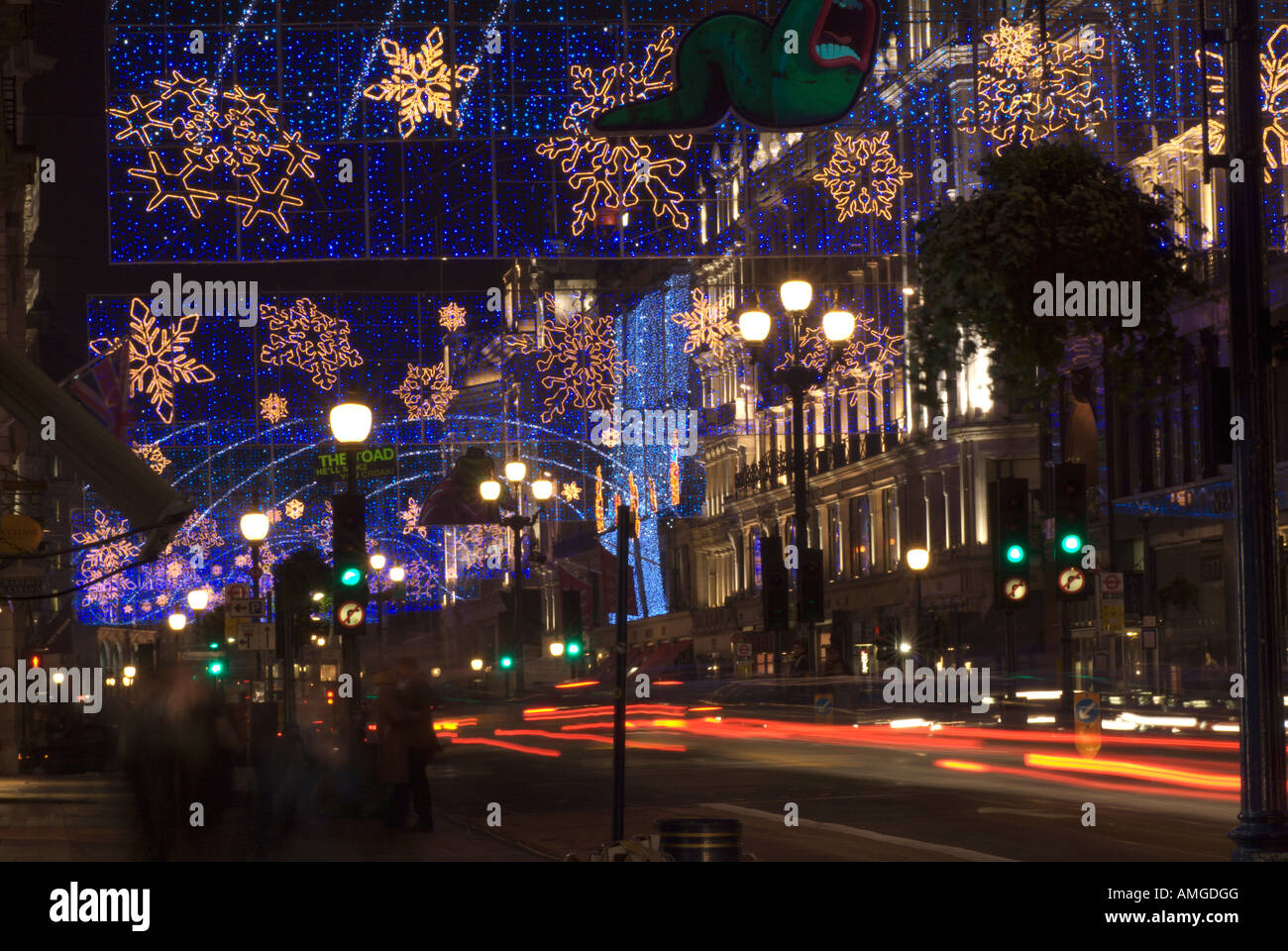 Pretty Christmas lights of snowflake patterns in Regent Street London ...
