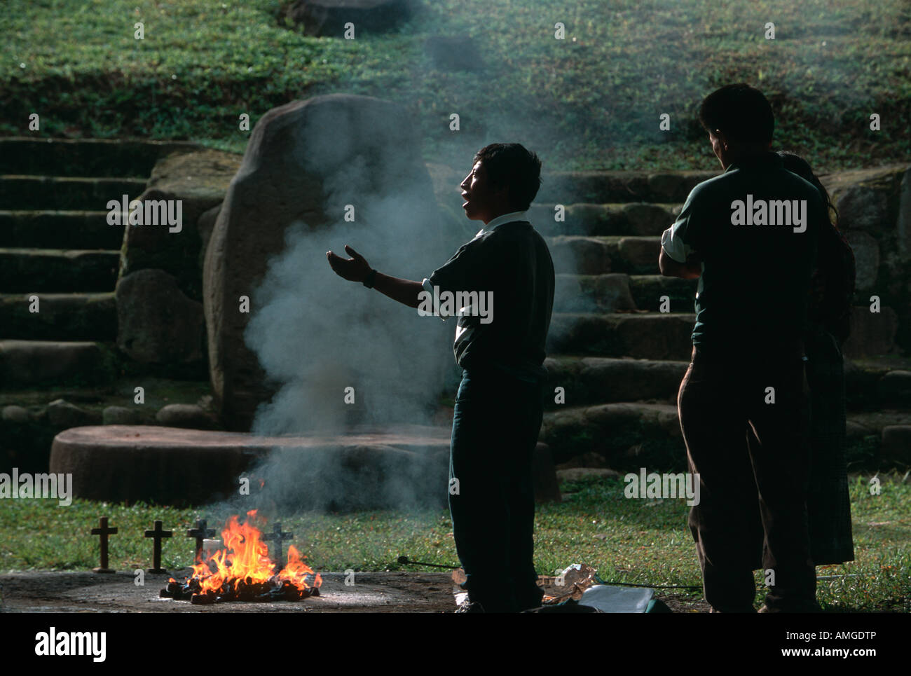 Maya, Tomb, Modern People, Ritual Stock Photo - Alamy