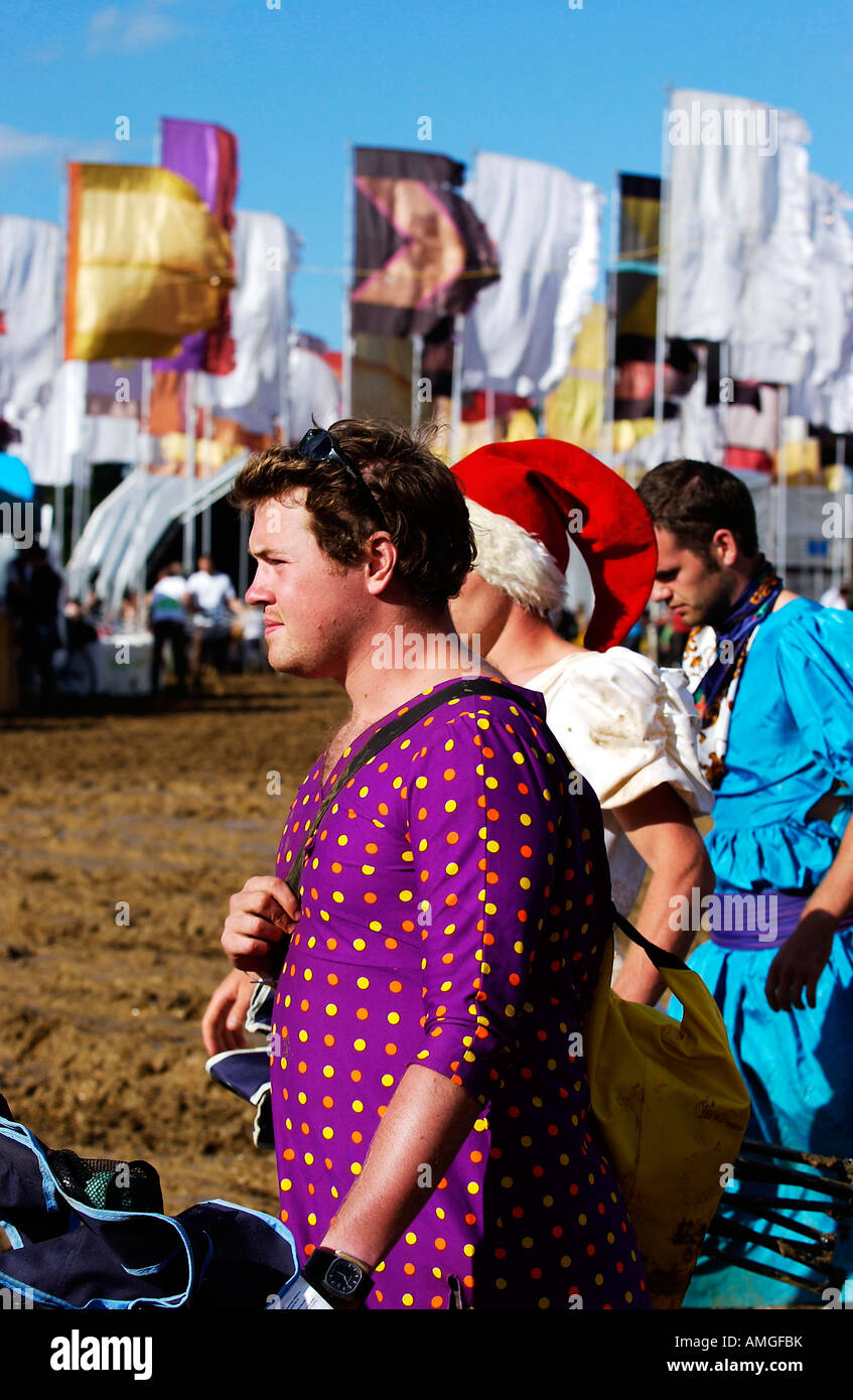 pic martin phelps 26 07 07 reporter gordon womad festival charlton park ...