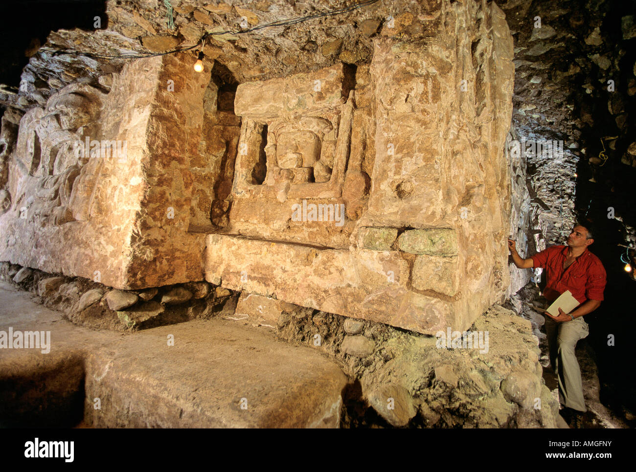Royal maya tomb ii hi-res stock photography and images - Alamy