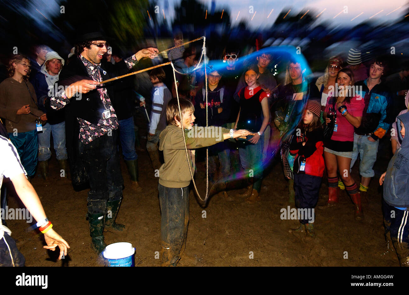 pic martin phelps 26 07 07 reporter gordon womad festival charlton park ...