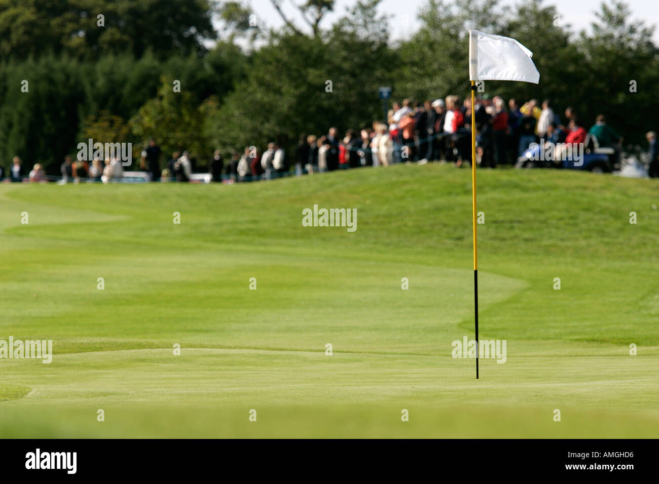 Sporting event crowd golf hi-res stock photography and images - Alamy