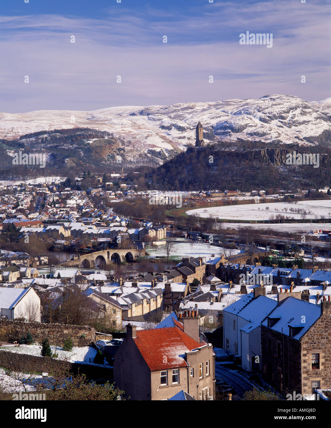 View over the Auld Brig and the National Wallace Monument on Abbey ...
