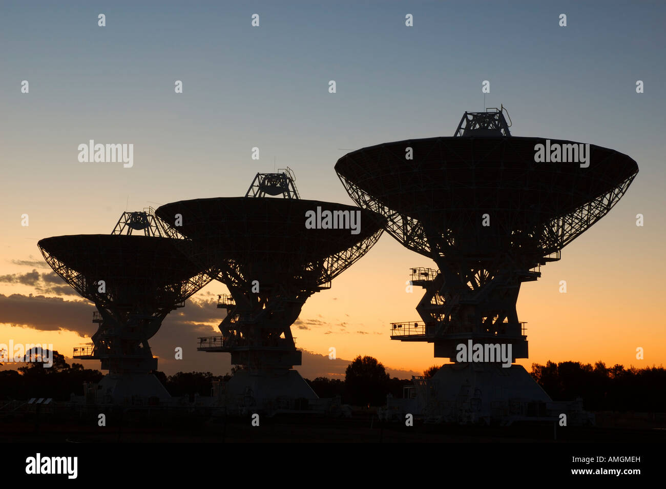 Australian radio astronomy observatory hi-res stock photography and ...