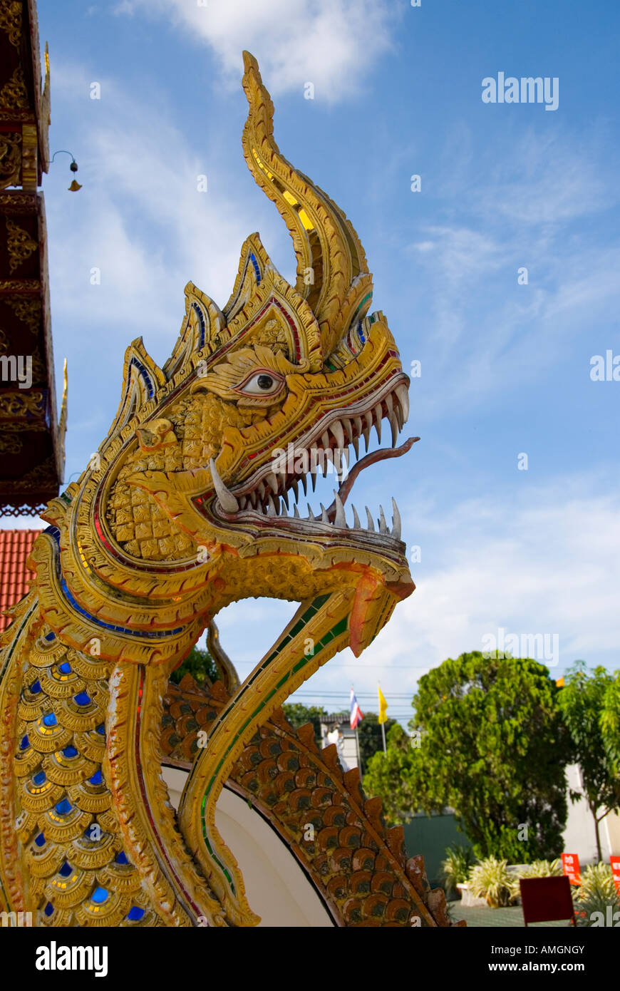 Naga statue protecting the entrance to Thai temple Stock Photo - Alamy