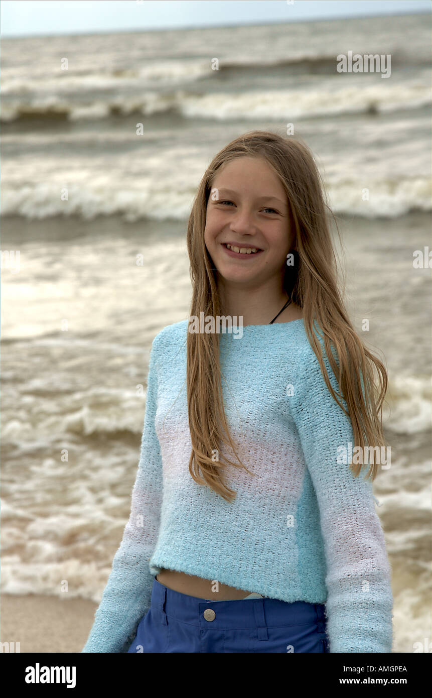young girl at the seaside Stock Photo - Alamy