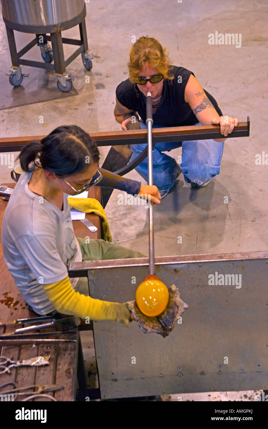 Glass blower furnace hi-res stock photography and images - Alamy