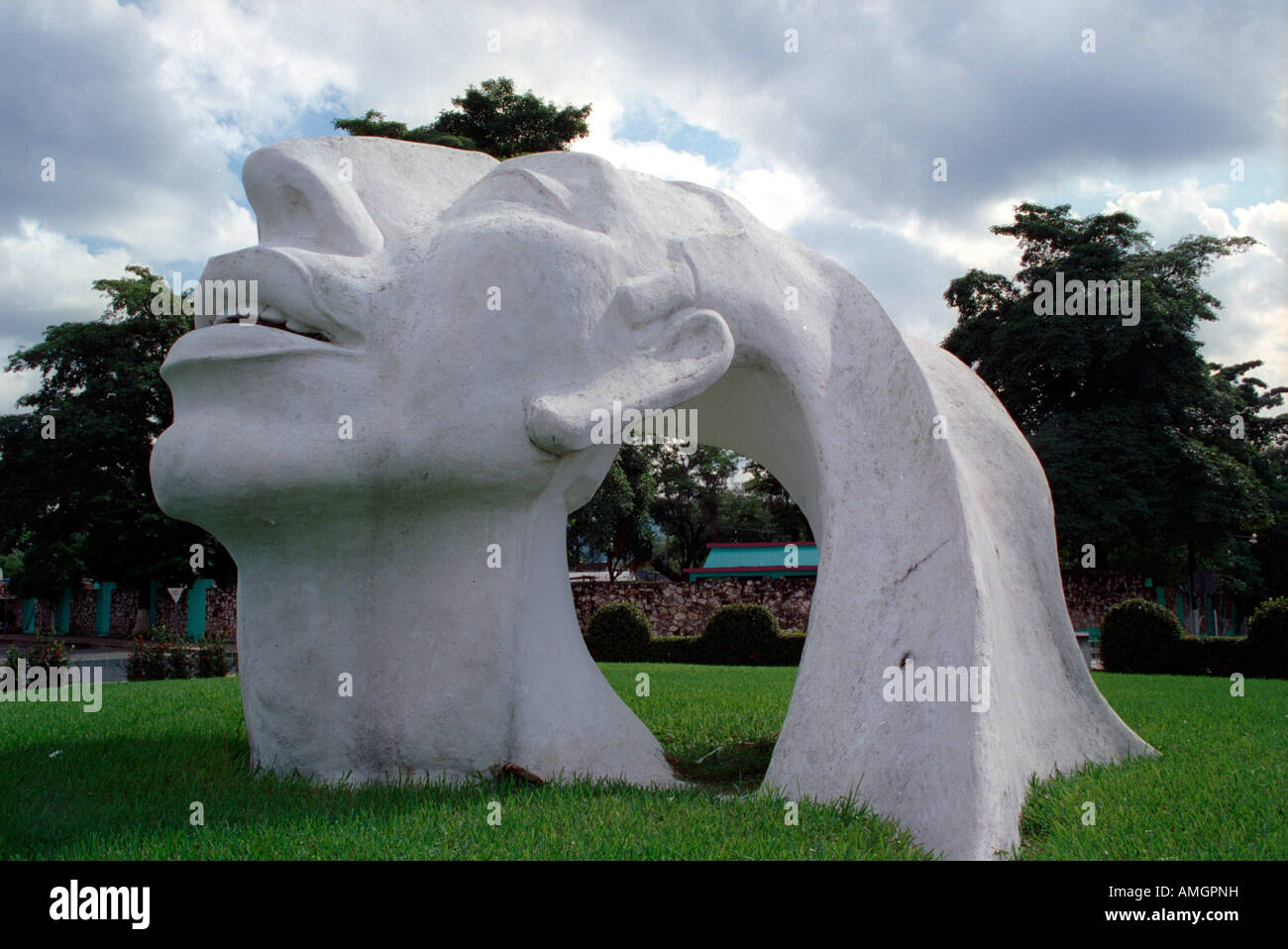 Mexico, Chiapas, Statue of Mayan head Stock Photo - Alamy