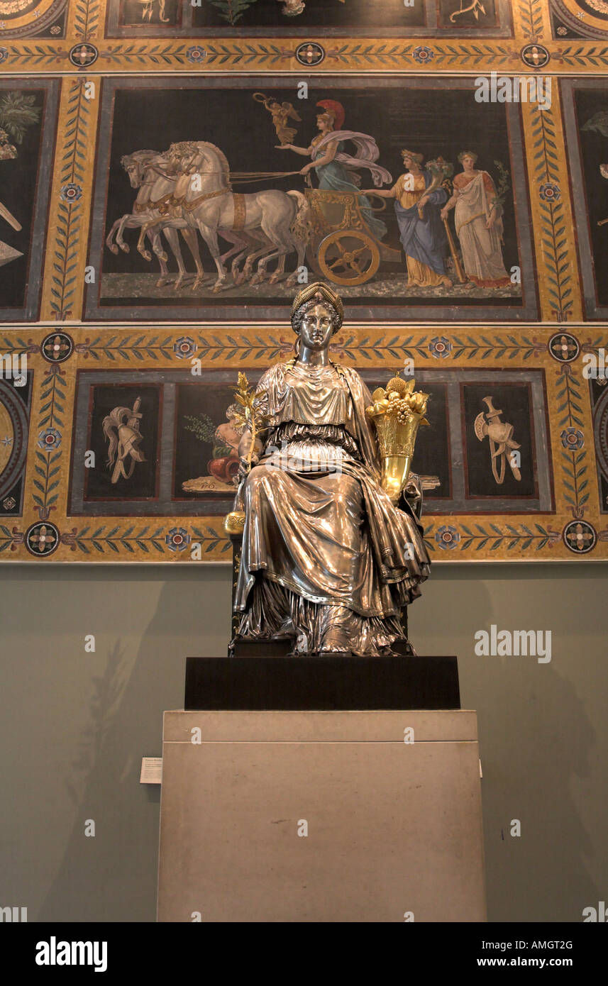 Statue of sitting greek woman hi-res stock photography and images - Alamy