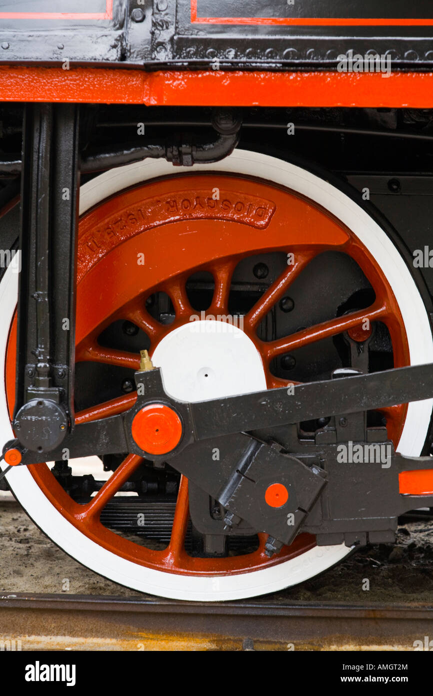 Steam locomotive train wheel connection hi-res stock photography and ...