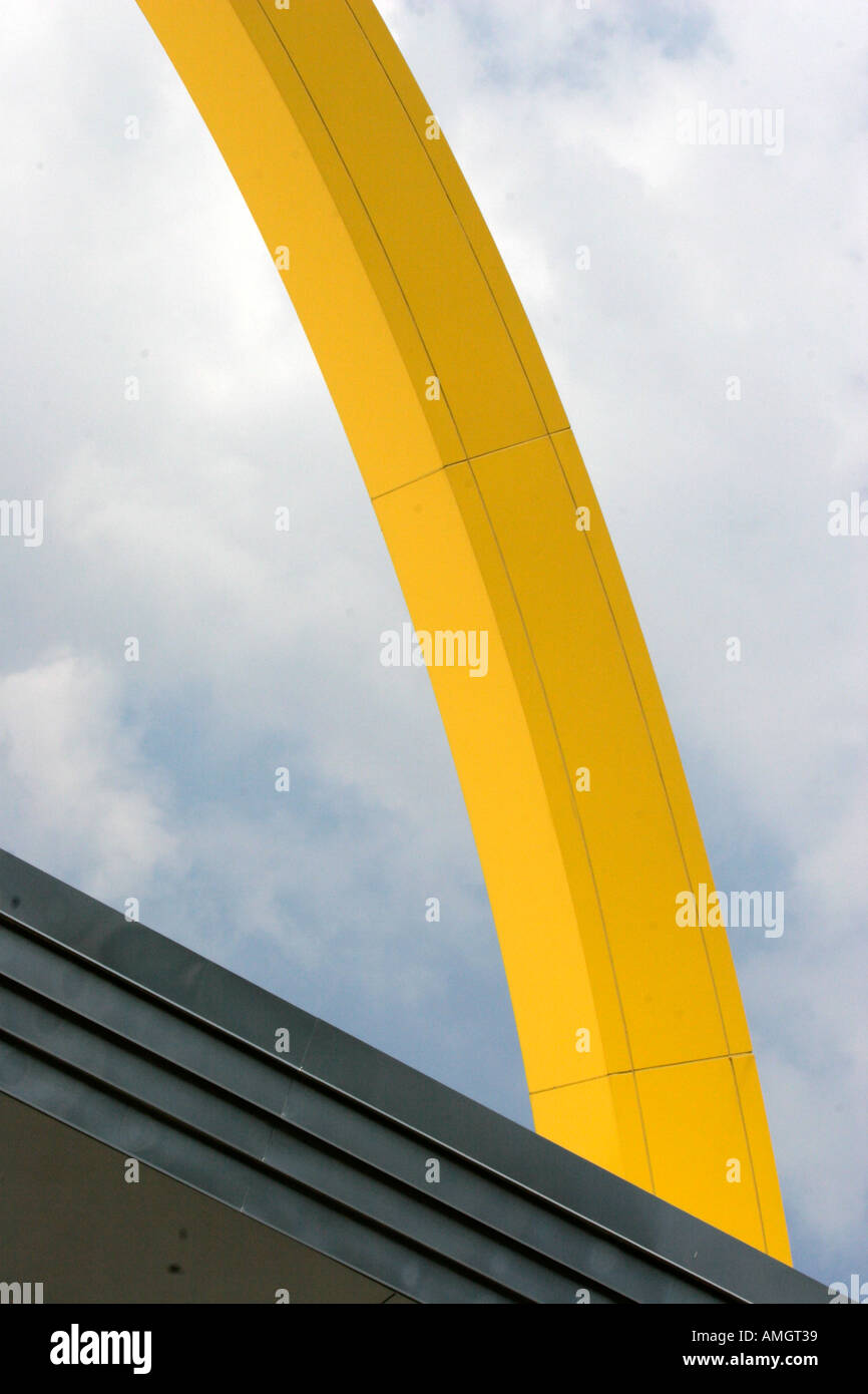 Mcdonalds building design hi-res stock photography and images - Alamy