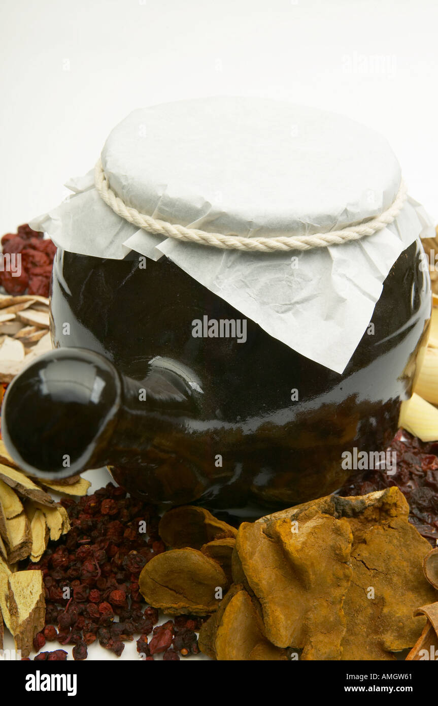 An earthen pot Stock Photo - Alamy