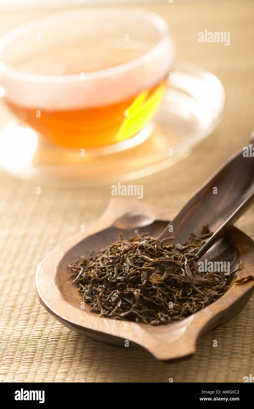 Dried tea leaves and tea Stock Photo - Alamy