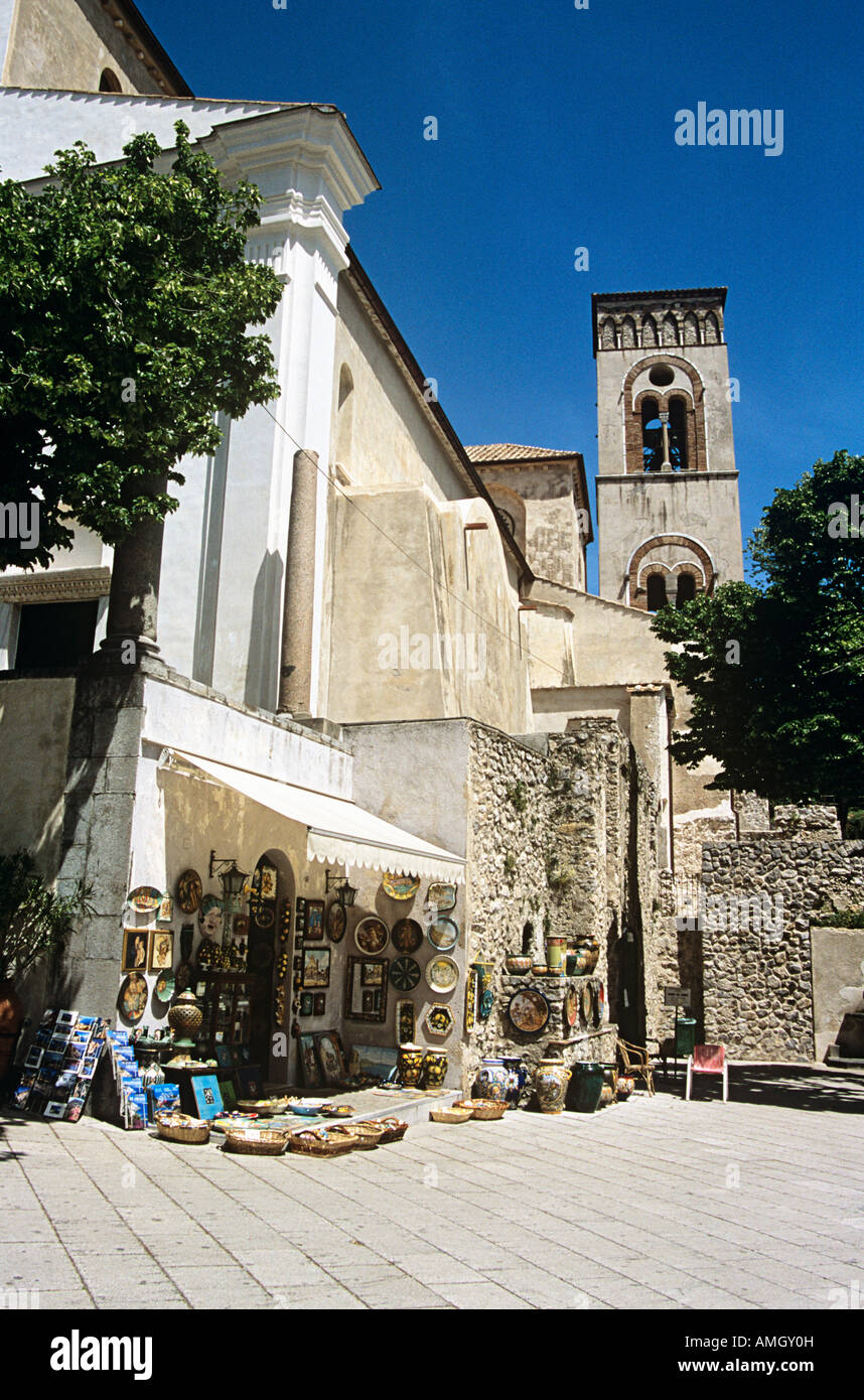 Gift shop beside Ravello Cathedral, Piazza del Duomo, Ravello, Amalfi ...