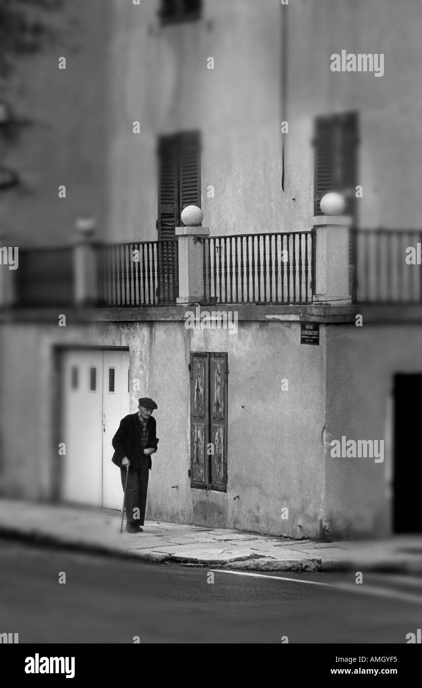 Staggering man hi-res stock photography and images - Alamy