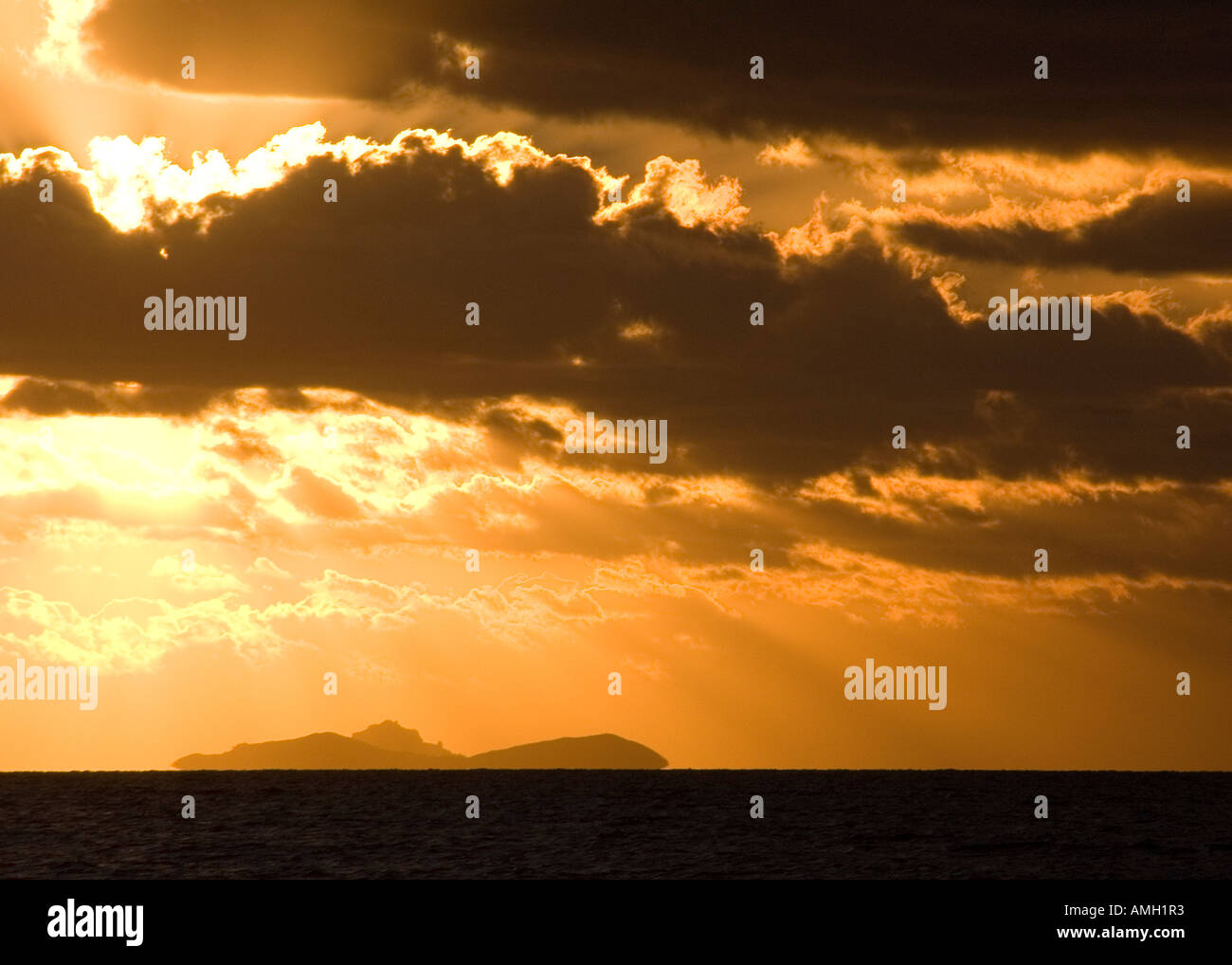 Fijian sunset hi-res stock photography and images - Alamy