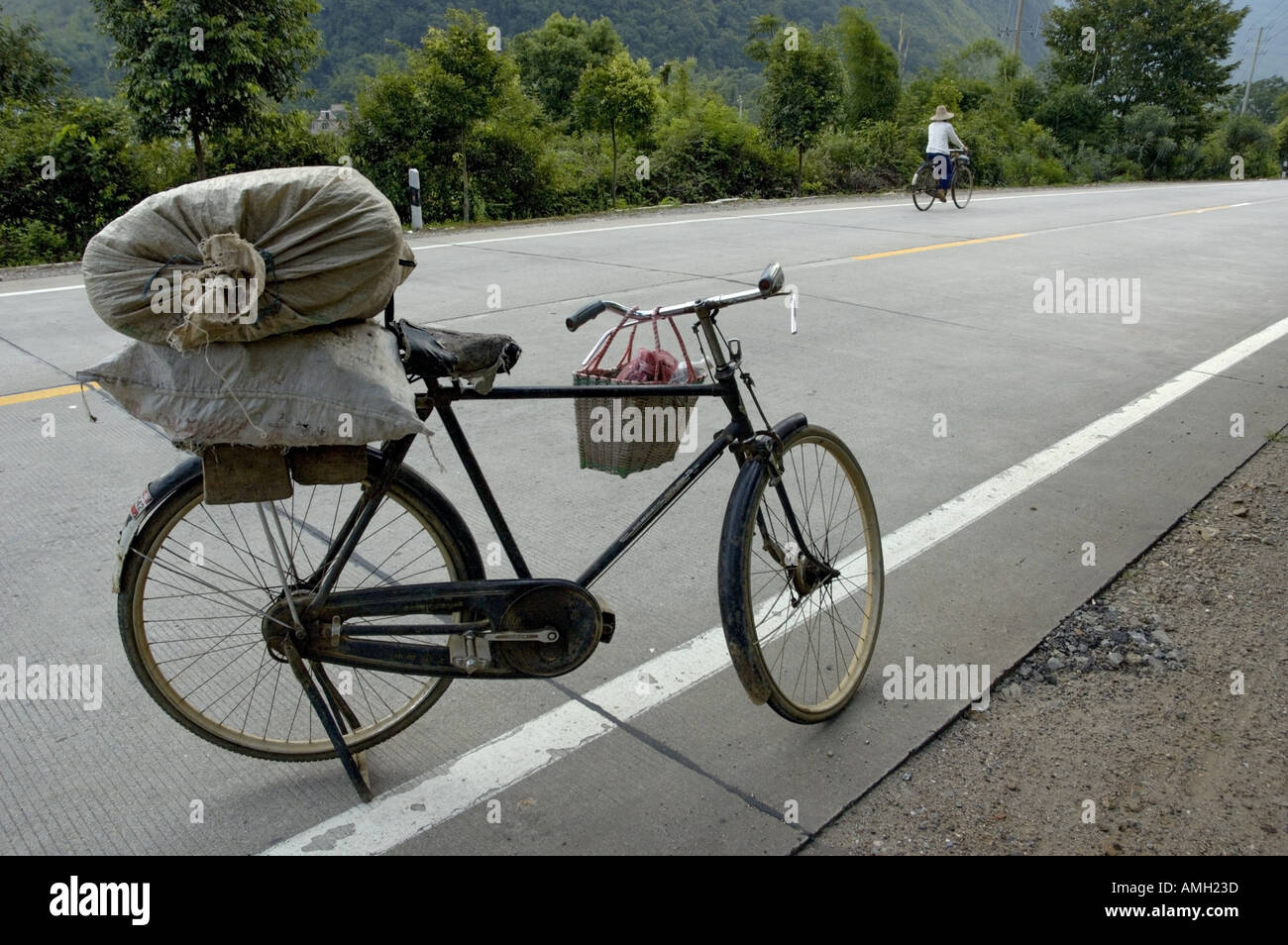 Fully parked hi-res stock photography and images - Alamy