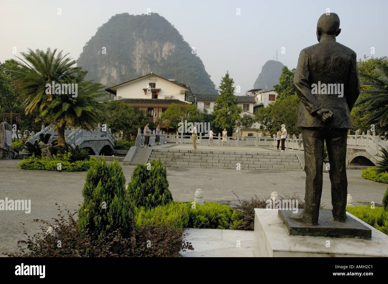 Sun zhongshan hi-res stock photography and images - Alamy
