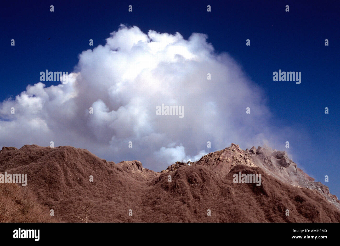 Unzen volcano hi-res stock photography and images - Alamy